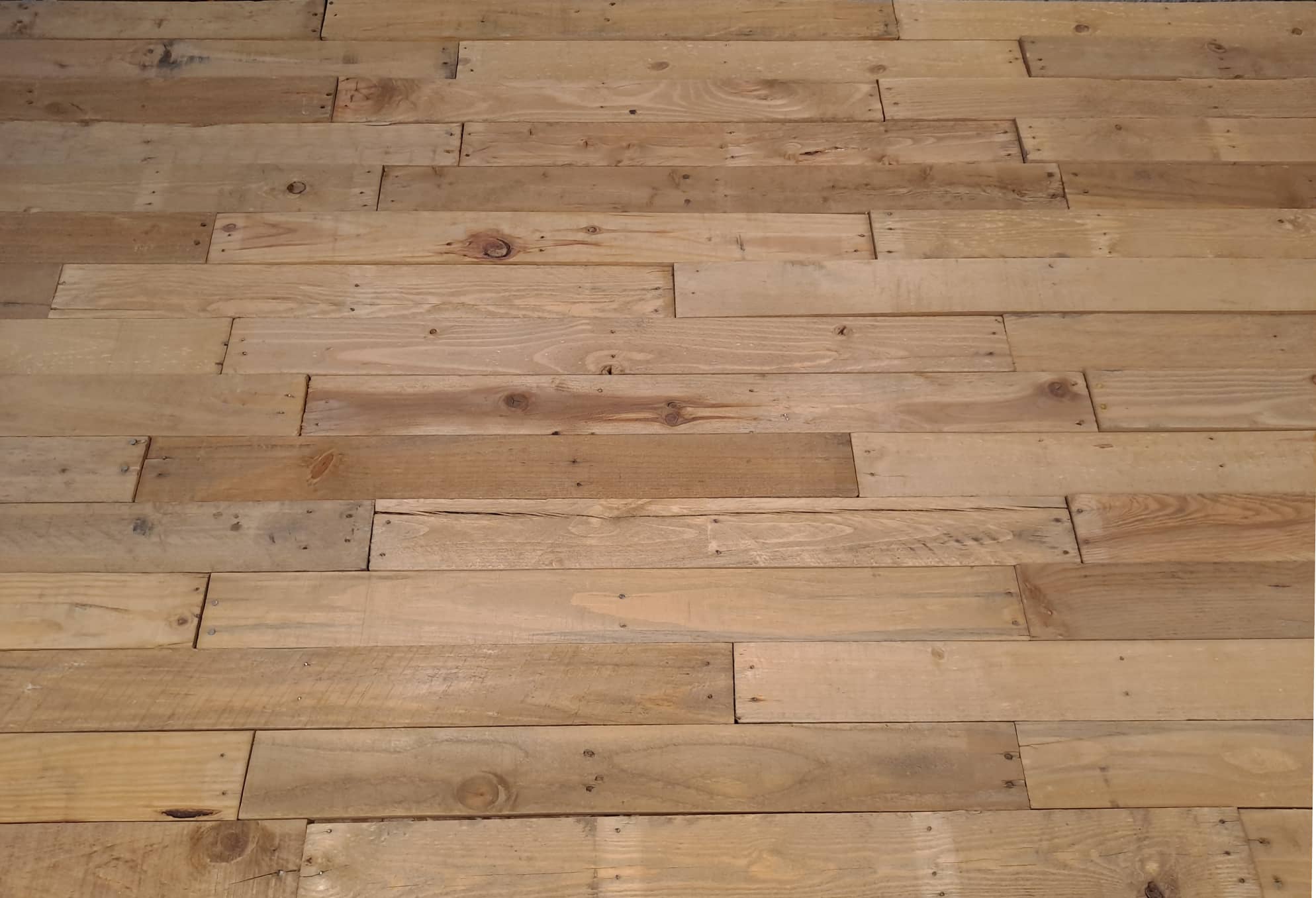 Light Brown - 10sqft - Pallet Wall - SLC Pallet Walls